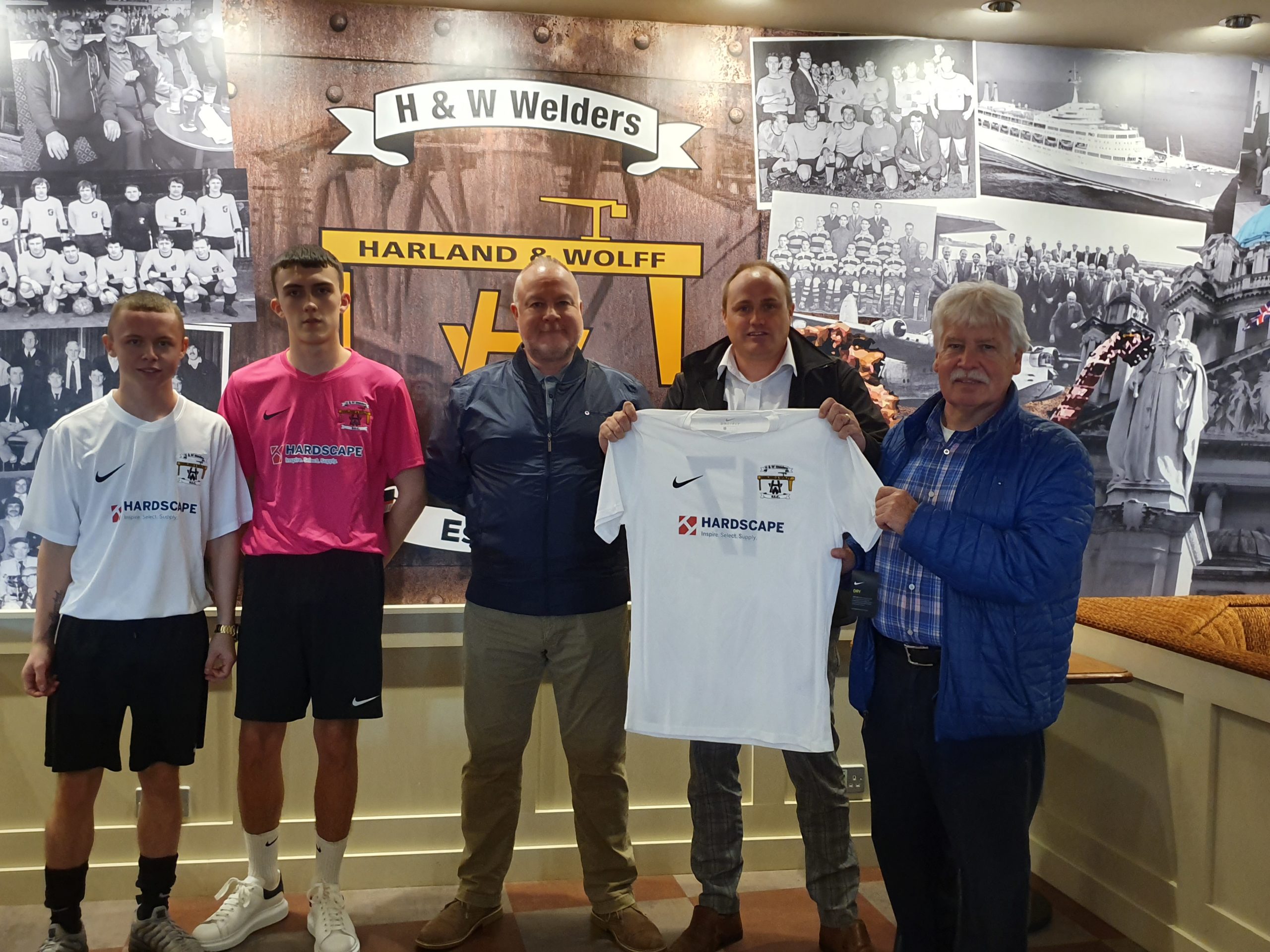Hardscape Ireland sponsor the shirts of U17's Harland & Wolff Welders FC
